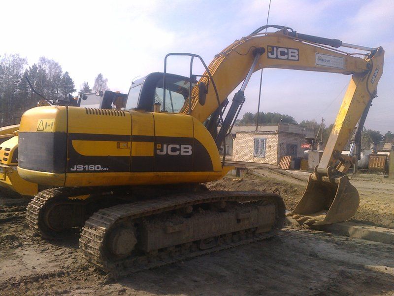 Гусеничный экскаватор JS JCB 160 NC